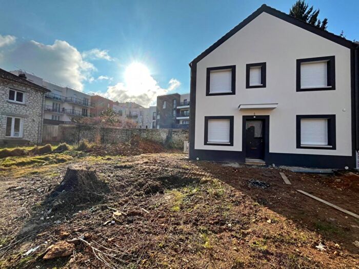 Maison à vendre - Combs-la-Ville, Gare - 6 pièces - 4 chambres