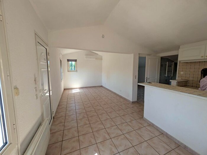 Vias, Ville : Appartement 2 pièces à louer