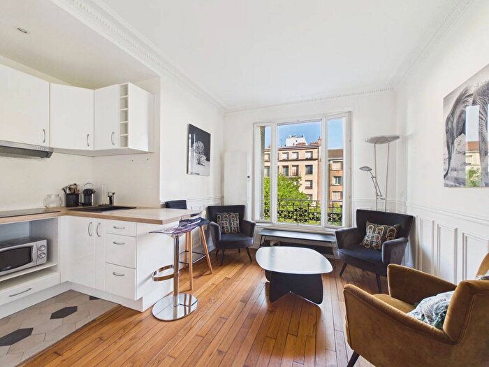 Centre Ville, Clichy : Appartement 2 pièces à louer