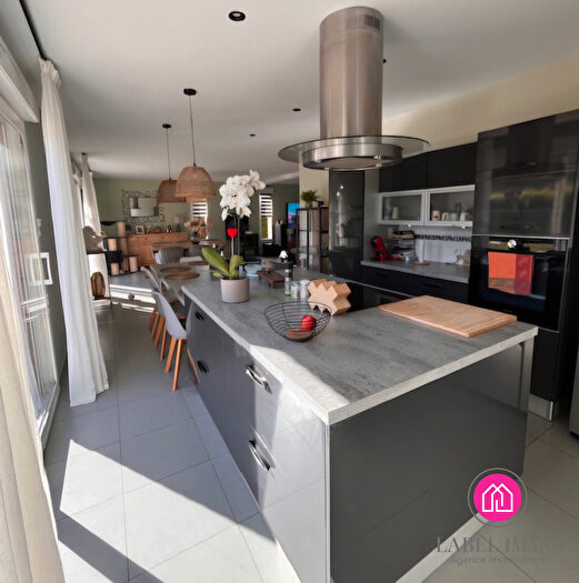 Maison 6 pièces à Sepmeries, à vendre