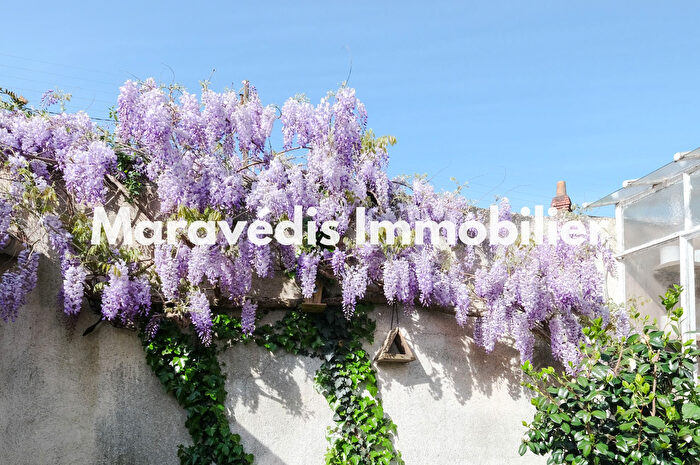 Nantes, Saint-Clément, Jardin des plantes, Caserne Lamoricière : Maison 4 pièces à vendre