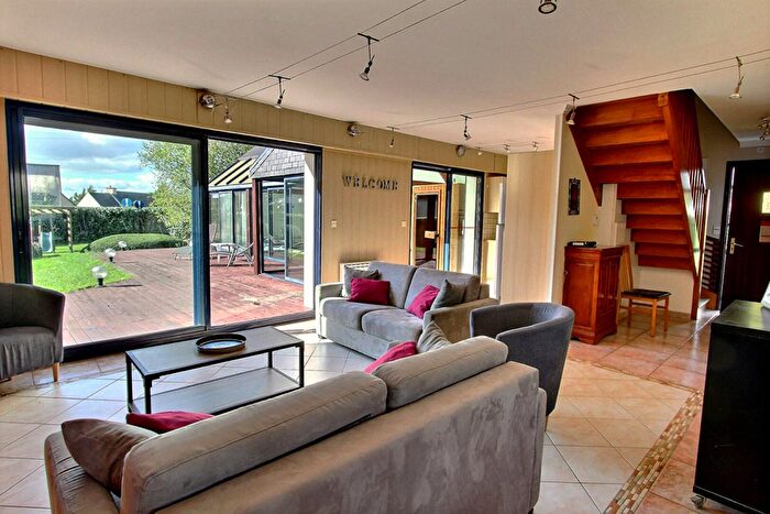 Maison à vendre - Moëlan-sur-Mer - 8 pièces - 6 chambres