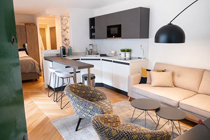 Appartement à vendre - Paris e , Breteuil - 1 pièce - 1 chambre