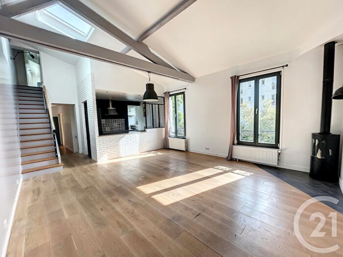 Garches, Centre-ville, Mairie : Maison 5 pièces à louer