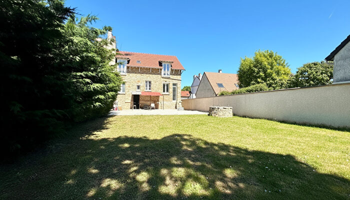 Évry, Village : Maison 8 pièces à vendre