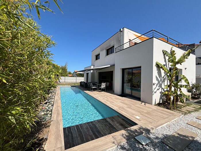 Maison 5 pièces à Saint-Palais-sur-Mer, à vendre