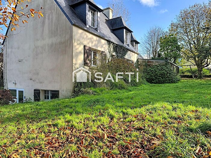 Maison à vendre - Lannilis - 9 pièces - 6 chambres