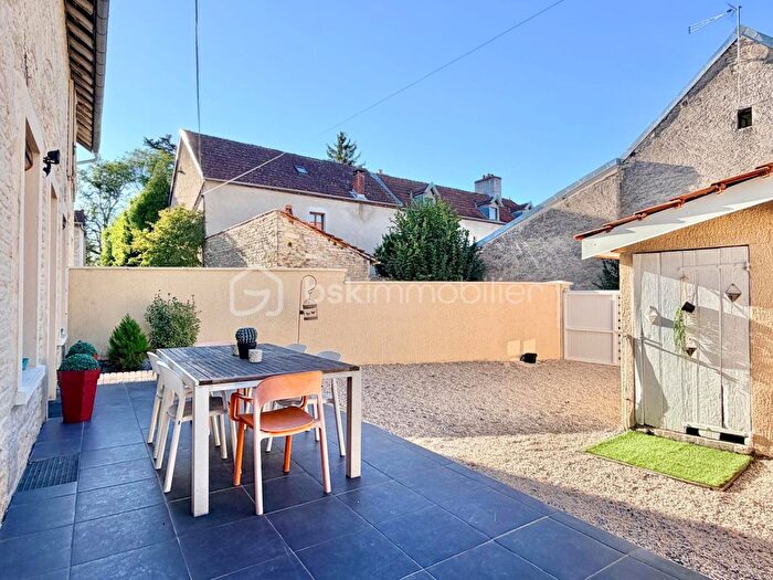 Maison 5 pièces à vendre à Velars-sur-Ouche