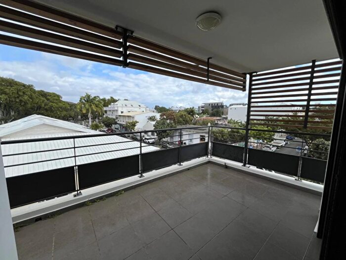 Appartement à vendre - Saint-Paul, Centre-ville, Etang - 3 pièces - 2 chambres