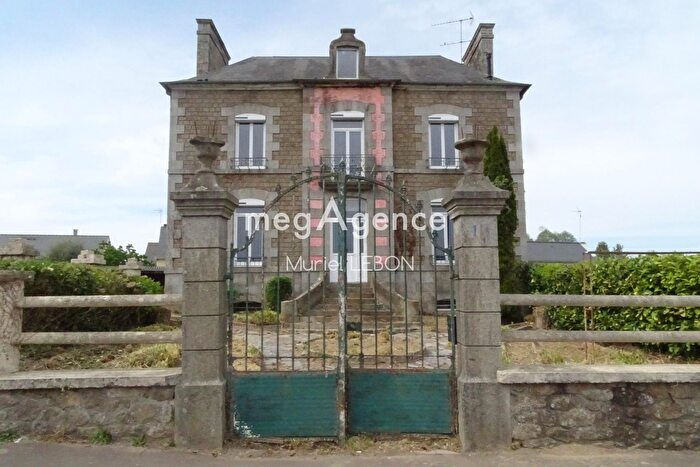 Maison à vendre - Louvigné-du-Désert - 9 pièces - 4 chambres