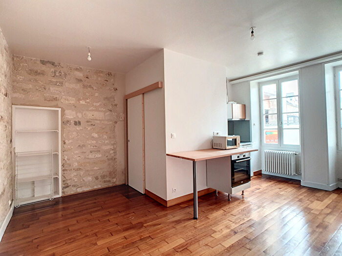Appartement 1 pièce à Chablis, à louer
