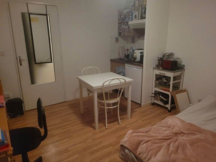 Appartement à louer - Madeleine-Saint Léonard-Justices, Angers - 1 pièce