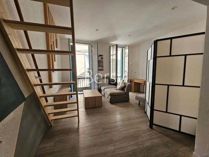 Centre Ville, Carpentras : Appartement 1 pièce à louer