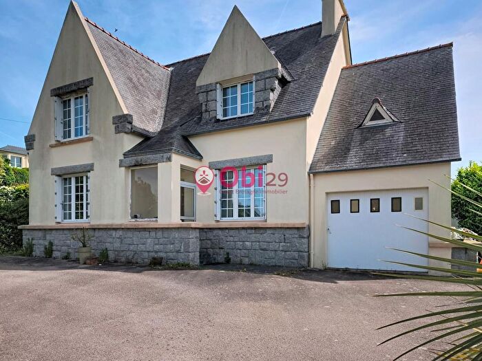 Maison 5 pièces à Hôpital-Camfrout, à vendre
