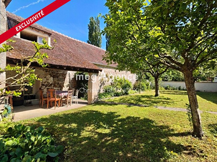 Maison 8 pièces à Bellot, à vendre