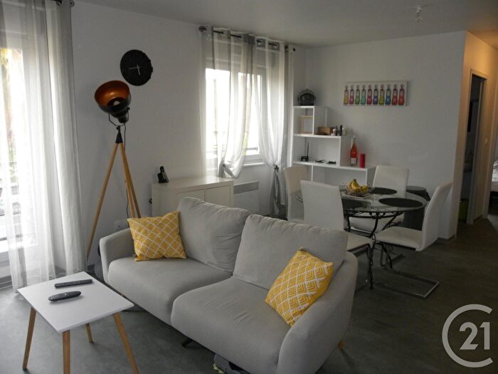Appartement à louer - Gaillac, Centre-ville, Hom - 2 pièces - 1 chambre