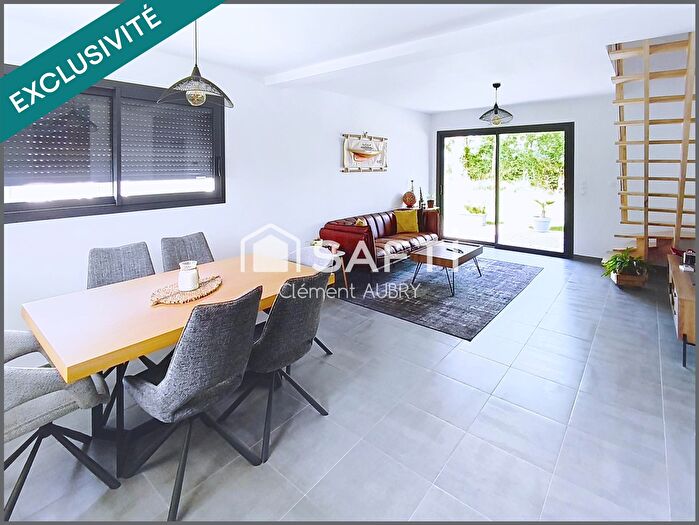 Le Genest-Saint-Isle : Maison 5 pièces à vendre