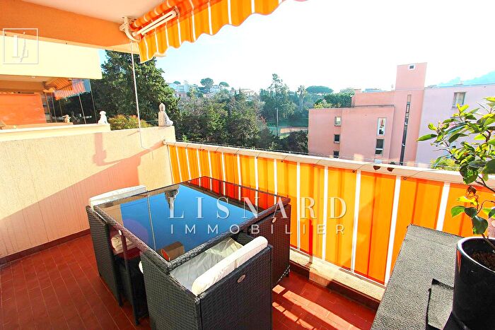 Appartement à louer - Vallauris, Les Mauruches - 3 pièces - 2 chambres