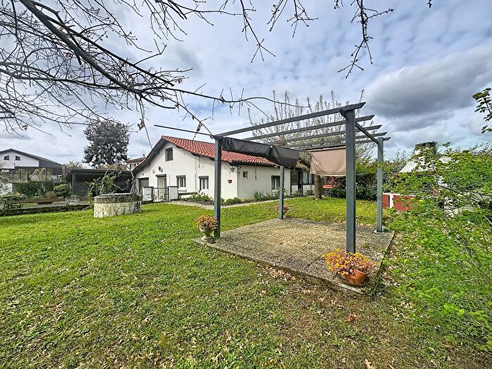 Maison à vendre - Saint-Pierre-du-Mont - 5 pièces - 4 chambres