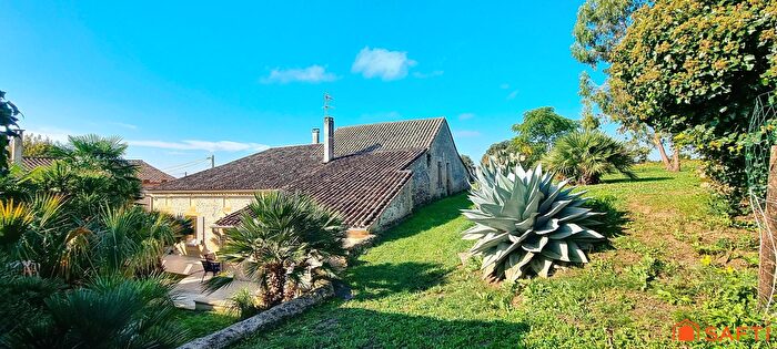 Maison à vendre - Saint-Magne-de-Castillon - 7 pièces - 4 chambres