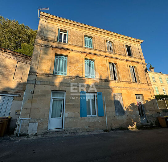 Maison à vendre - Bourg - 9 pièces - 6 chambres