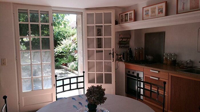 Maison à vendre - Beaucaire, Centre-ville - 5 pièces - 2 chambres