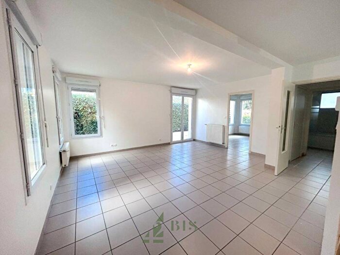 Appartement à louer - Riorges - 3 pièces - 2 chambres