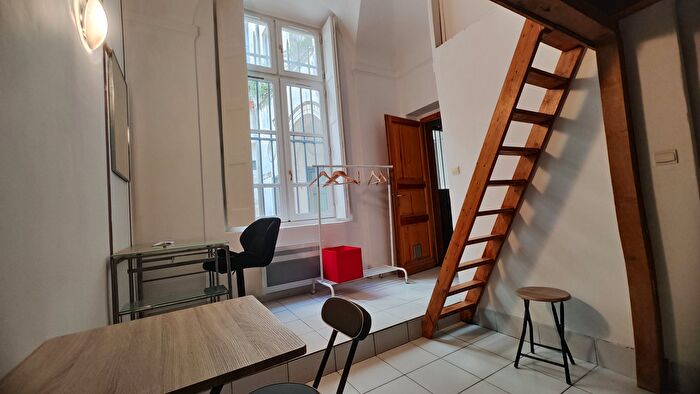 Nîmes, Ecusson, Arènes - Appartement 1 pièce à louer