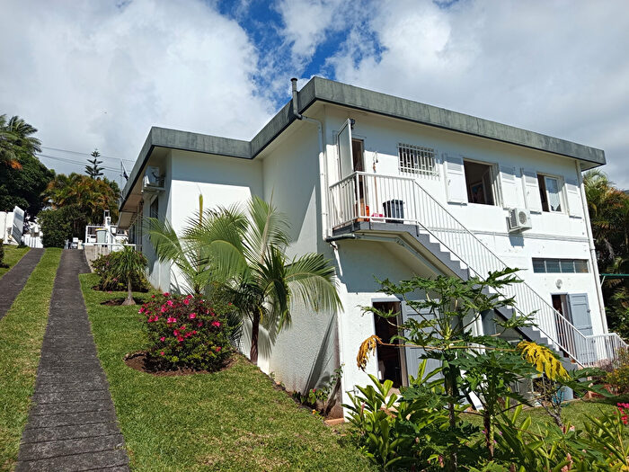 Maison 8 pièces à vendre - Saint-Denis, Bois de Nèfles, Sainte-Clotilde