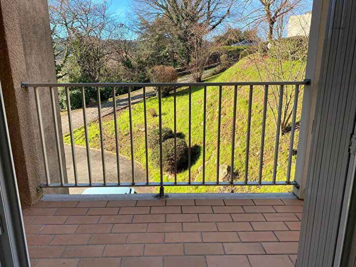 Appartement à louer - Aubenas, Les Oliviers, Combegayre, Glacière - 2 pièces - 1 chambre