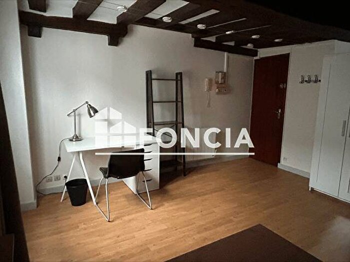 Appartement à louer - Carmes-République, Orléans - 1 pièce