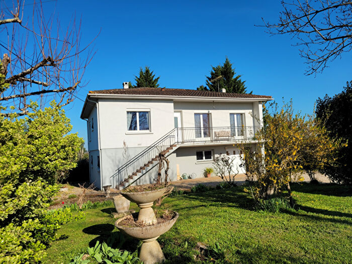 Maison à vendre - Sainte-Bazeille - 6 pièces - 4 chambres