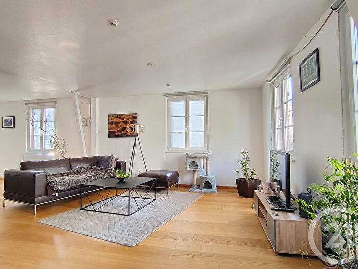 Appartement à vendre - Schiltigheim, Vieux Schilick, Centre-ville, Nouvelle Cité - 6 pièces - 3 chambres