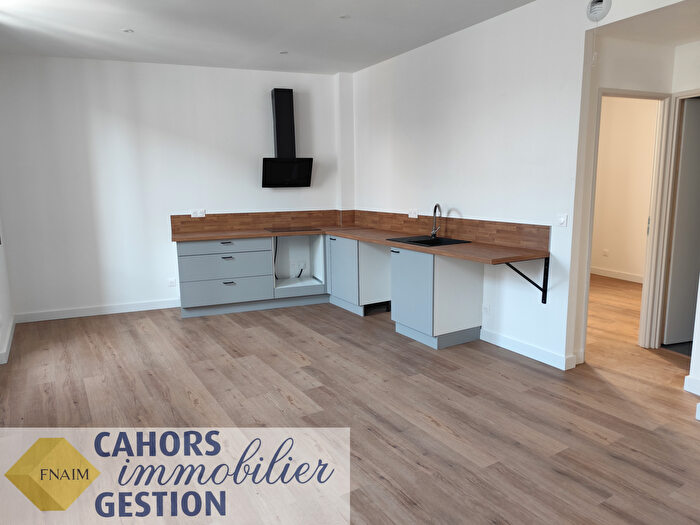 Appartement à louer - Cahors, Centre-ville - 2 pièces - 1 chambre