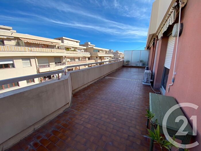 Appartement 2 pièces à Nice, Riquier, à louer