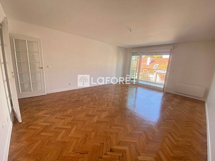 Chateau Ridel, La Garenne-Colombes : Appartement 3 pièces à louer
