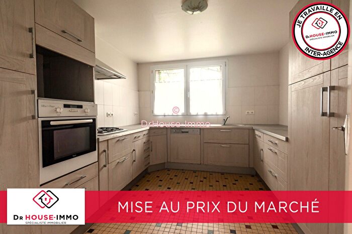 Maison 6 pièces à vendre - Neuville-de-Poitou