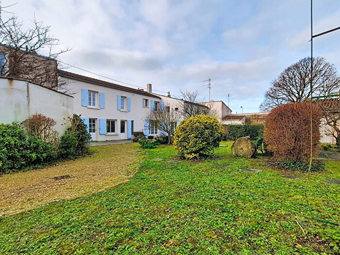 Maison 6 pièces à Nieul-sur-Mer, à vendre