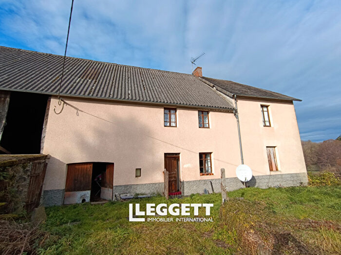 Maison à vendre - Pontaumur - 7 pièces - 4 chambres