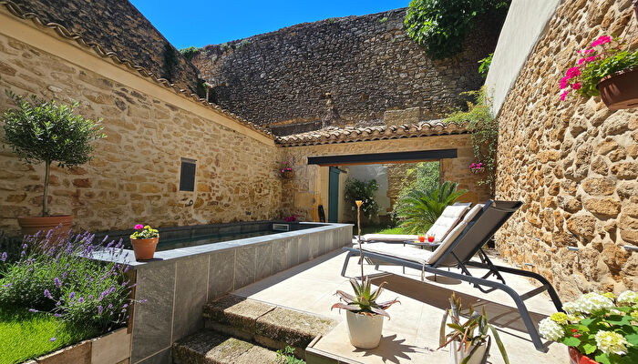 Maison 7 pièces à Grans, à vendre