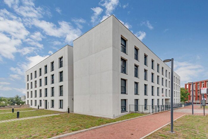 Pierre-Bénite : Appartement 1 pièce à vendre