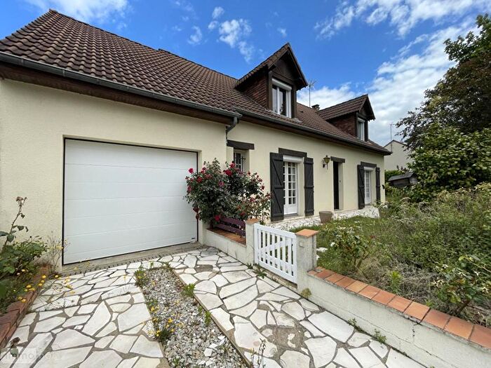 Saint-Pavace : Maison 4 pièces à vendre