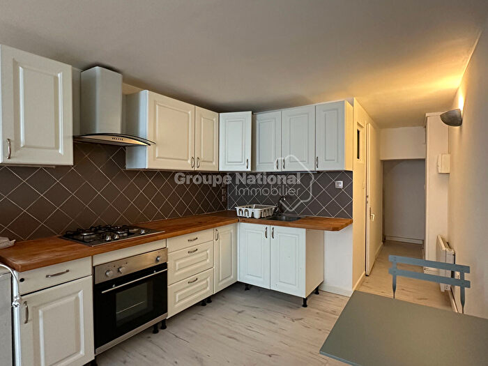 Appartement 1 pièce à louer - Le Luc