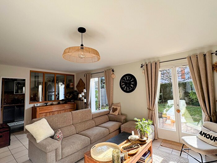 Maison à vendre - Élancourt, Le Berceau, Les Réaux, La Commanderie - 7 pièces - 5 chambres