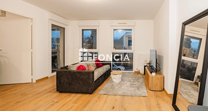 Appartement à vendre - Quartiers Nord-Est, Jeanne dArc - 2 pièces - 1 chambre