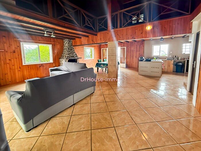 Maison à louer - Le Tampon - 6 pièces - 4 chambres