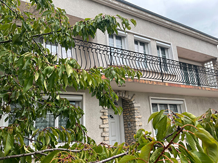 Maison à vendre - Fleury-les-Aubrais, Clos de la Grande Salle, Villevaude, Vallée, Ormes du Mail - 11 pièces - 7 chambres