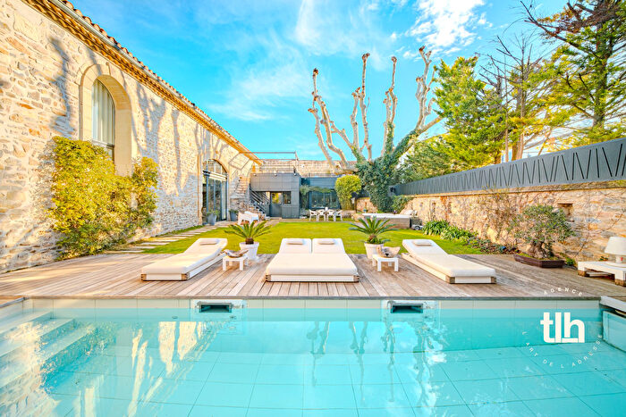 Maison à vendre - Aimargues - 12 pièces - 5 chambres