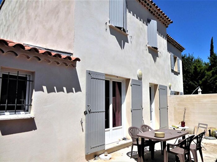 Maison à louer - Morières-lès-Avignon - 4 pièces - 3 chambres