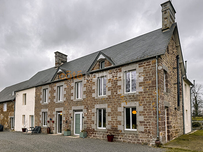 Maison à vendre - Soulles - 10 pièces - 5 chambres